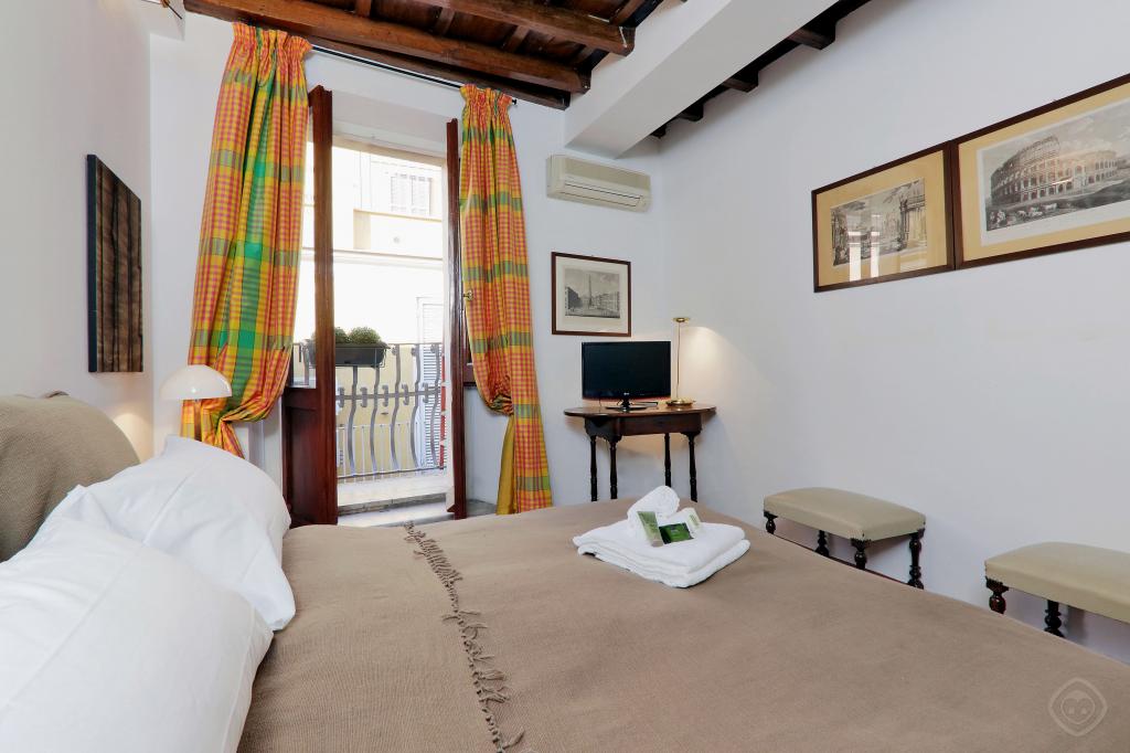 Trevi Fountain VI Apartment Rome | Trevi Fountain Area